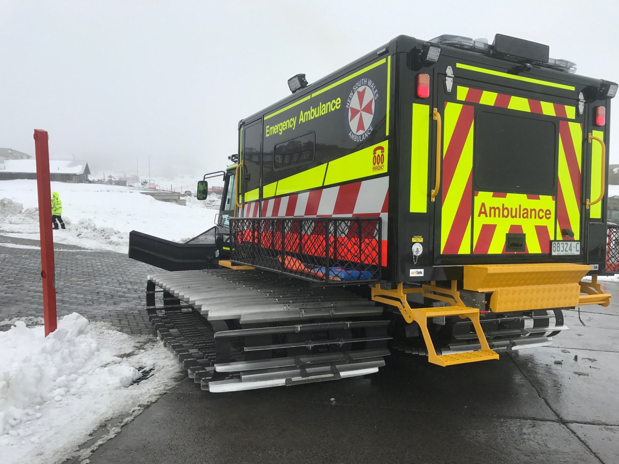 Stretcher Cassette Lift | Mobility Networks